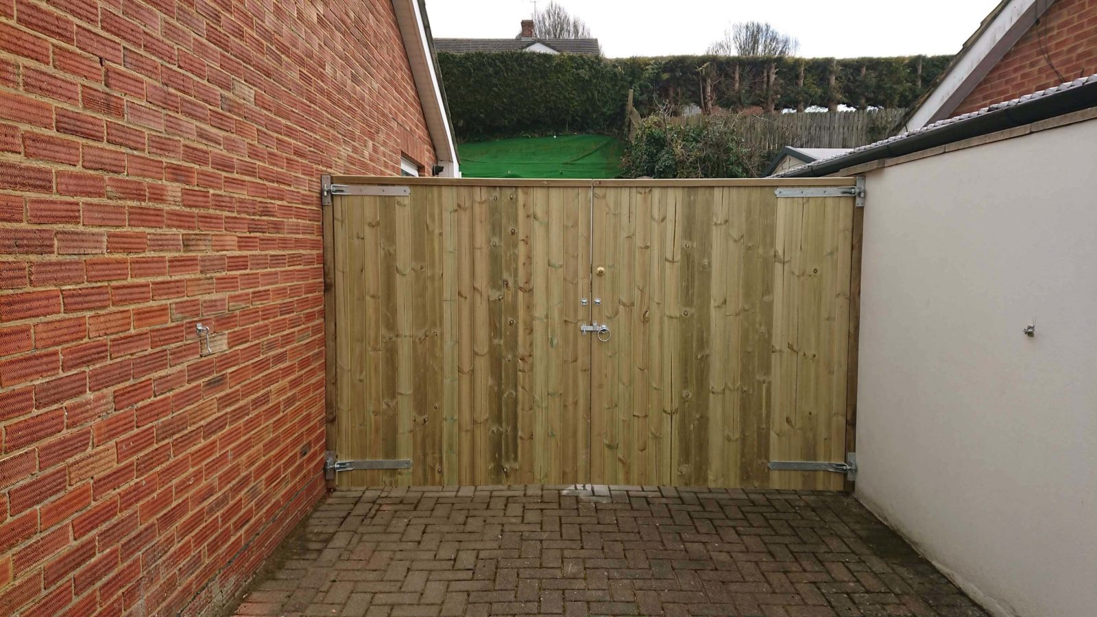 These enclosed gates are an excellent option where privacy is desired.
